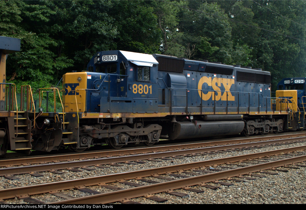 CSX SD40-2 8801 trails on Q702-07